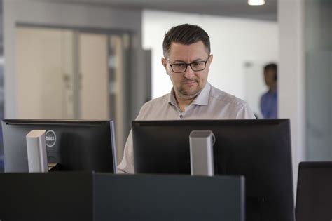 Project Controller M F D Beumer Group