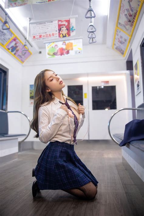 豆瓣酱 On Twitter 今天上新了 喜欢我的哥哥去秀人多支持我谢谢🙏