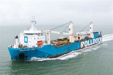 On Linkedin Rolldock Star Seen On Her Way From
