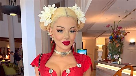 Katja Krasavice Zeigt Ihren Wiesn Look Und Der Kostet 100000 Euro