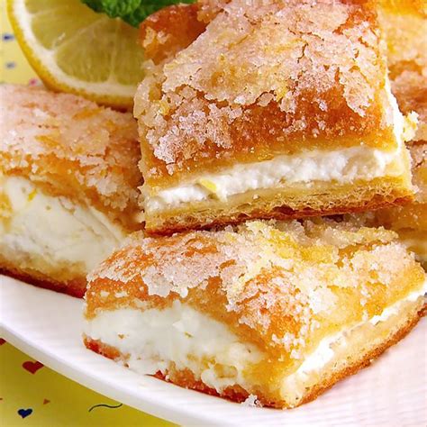 25 Easy Potluck Desserts That Start With A Block Of Cream Cheese