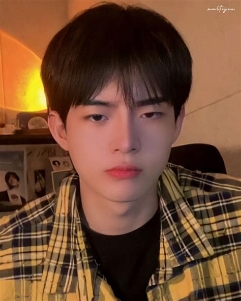 ปักพินโดย Sooyen Moon ใน Victon