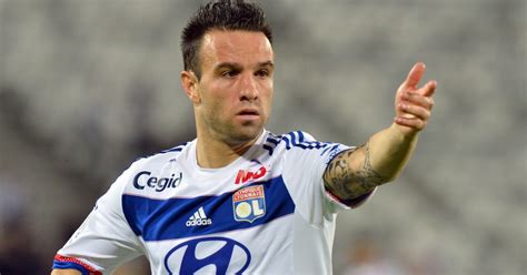 Valbuena Lyon Forced To Confirm Mathieu Valbuena Isnt Dead After