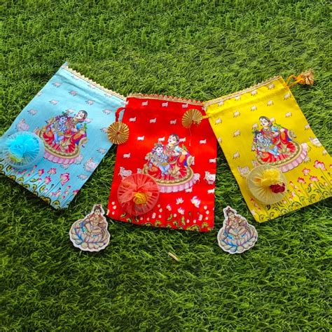 Thamboolam Set 25 Prashaa Return Ts