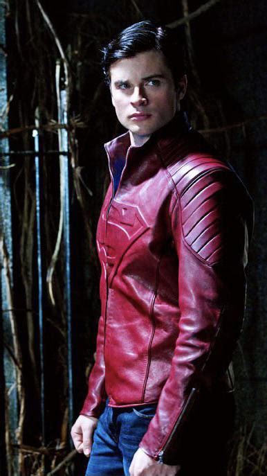 I Love How Lex Seems To Be The Only 20 Something In Town Smallville