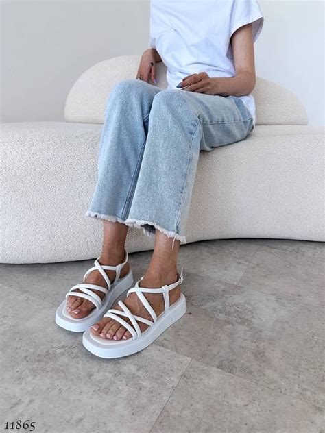 Босоножки — цена 1690 грн в каталоге Босоножки Купить женские вещи по доступной цене на Шафе