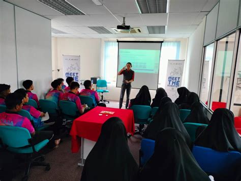 Meet The Scientist Siri Inspires Students With The Wonders Of Quantum Computing STEM FS UTM