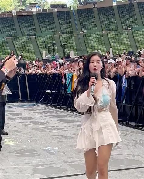 워터밤 핫걸 권은비 도쿄 데일리패션뉴스 dafanew