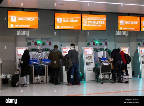 Easyjet Passenger Bag Drop Baggage Dropping Off Point For Luggage Check In To Be Checked Into