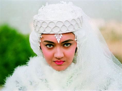 نسخه‌ای که مخملباف برای زنان سینما‌ی ایران پیچید حاتمی‌کیا هم قربانی شد؟