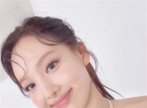 Twice Kura Kura Countdown Selcas Kpopping