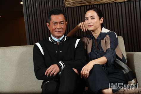 宣萱貼地搭巴士出遊展現少女心 Cute爆手機殼竟疑是淘寶貨30元有找 星島日報