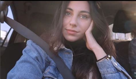 Classify Youtuber Girl And Where Can She Pass