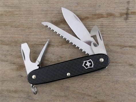 Victorinox farmer black alox swiss army knife – Artofit