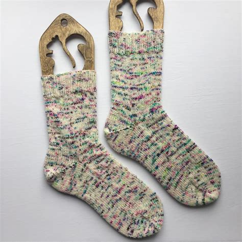 Two At A Time Magic Loop Toe Up Knit Sock Pattern Beginner Etsy