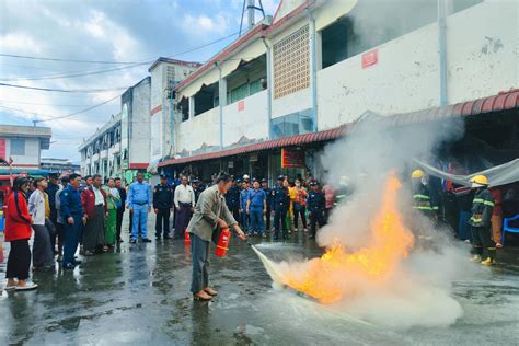 လားရှိုးမြို့၊ မြို့မဈေးကြီးတွင် မီး‌ဘေးလုံခြုံရေး ဇာတ်တိုက်လေ့ကျင့်မှုများ ပြုလုပ