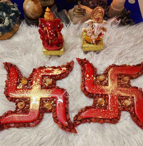 Symbol Of Lord Ganesha Crystal Swastik Jevan Chakra