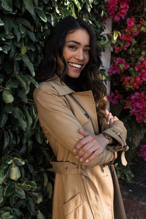 N I C H O L L E P A M E L A