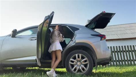 Lily Off Valley S Top Clips