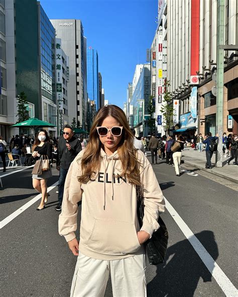 Ig ติ๊ก กัญญารัตน์ จิรรัชชกิจ Ginza รอบที่ล้านล่ะมั้ง🤣🤣🤣 Instagram