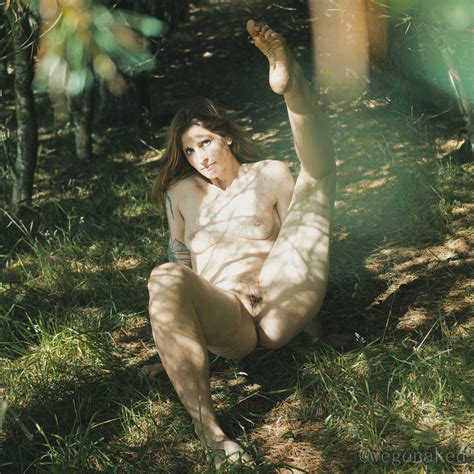 How Do I Always End Up Naked When I M Out For Walk Clearly Can T Help Myself Porno Photo