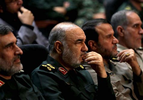 داخل سوريا مقتل قيادي كبير في الحرس الثوري الإيراني مع 3 من مرافقيه