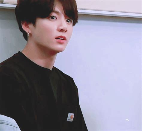 Bts Community Posts 안녕하세요 🤗🥰💜💜💜💜 사랑하는 방탄소년단과 함께 웃는 얼굴과 좋은 음악으로 행복하게