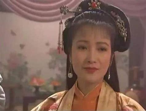 她是唯一演完四大名著的人因为太美在火车站被发现如今怎样 360娱乐你开心就好