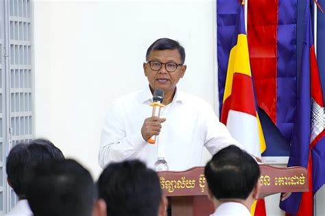 ឧបនាយករដ្ឋមន្ត្រី ហង់ជួន ណារ៉ុន ជំរុញ វិទ្យាល័យ ប៊ុន រ៉ានី ហ៊ុនសែន កោះដាច់