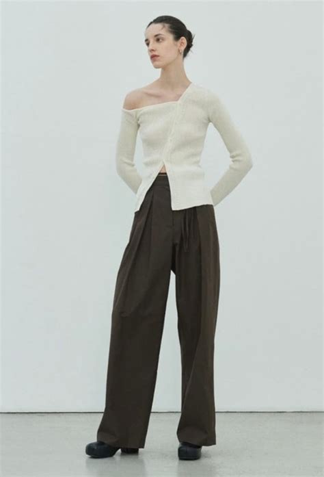 다이애그널 One Off Shouler Knit 후루츠패밀리