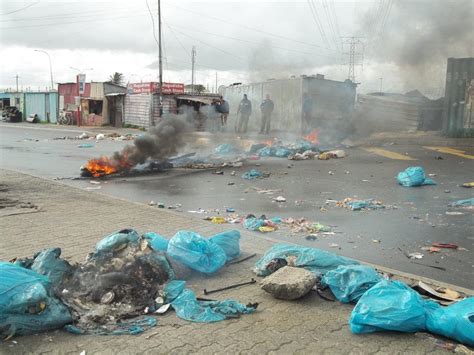 Khayelitsha Residents Demand Toilets Water And Electricity Groundup