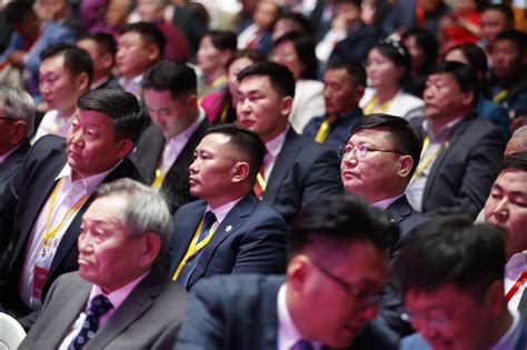 МАН ын анхан шатны байгууллагуудын удирдах ажилтны улсын зөвлөгөөн эхэллээ Isee Mn