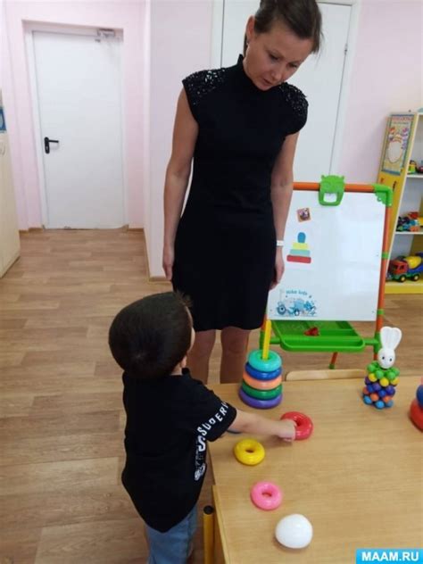 Аппликация во второй младшей группе на тему «Пирамидка 8 фото Воспитателям детских садов