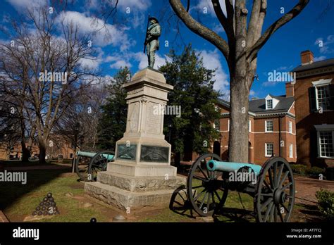 Civil War Statues In Charlottesville Va At Gabrielle Pillinger Blog