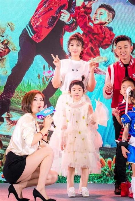 黃奕回應黃毅清帶女兒撈金諷刺：鐺鐺自己想去，想有很多粉絲！ 每日頭條