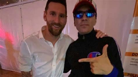 Messi Y Pablo Lescano De Fiesta En El Casamiento De Luis Suárez Y