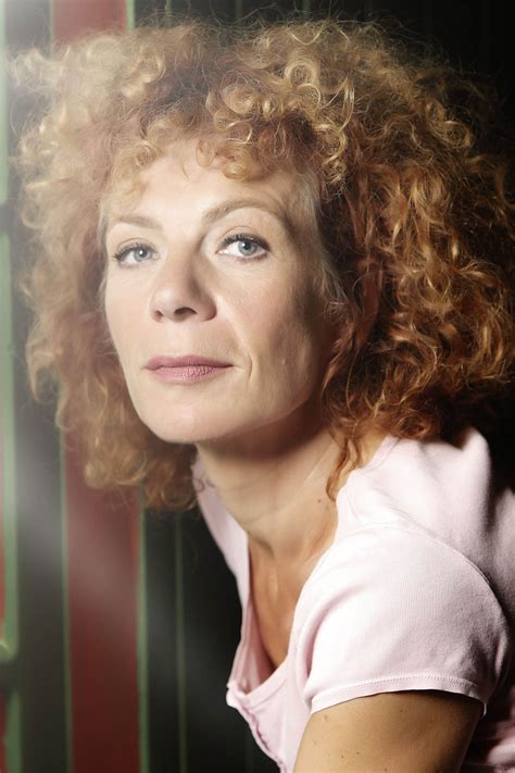 Nina Hoger Peoplecheckde