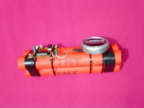 Tnt Clock 4 Steps Instructables