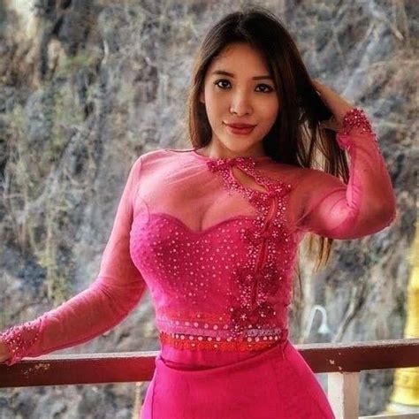 ສາວລາວ ນົມໃຫຍ່ກົ້ນໃຫຍ່