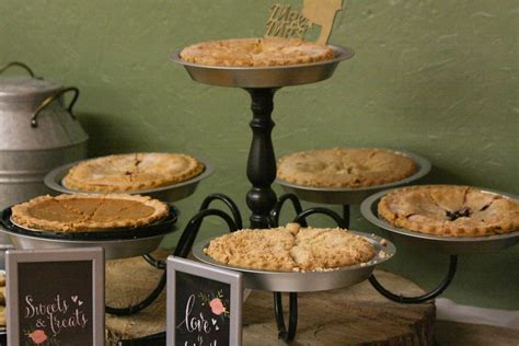 Custom Pie Holder