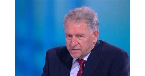 Д р Стойчо Кацаров В София има един дежурен кабинет УНГ в провинцията няма изобщо 24 Здраве