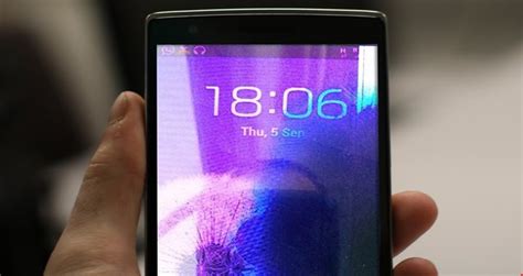 چرا صفحه نمایش گوشی پرپر می زند؟ با 7 روش علت پرپر زدن صفحه گوشی