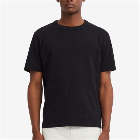14 Very Best Black T Shirts For Men 2024 The Strategist