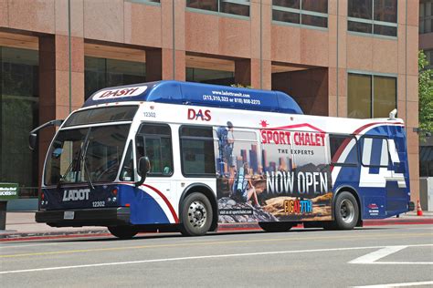 Ladot Dash Bus El Dorado National Axess Bus On Grand Avenu Flickr