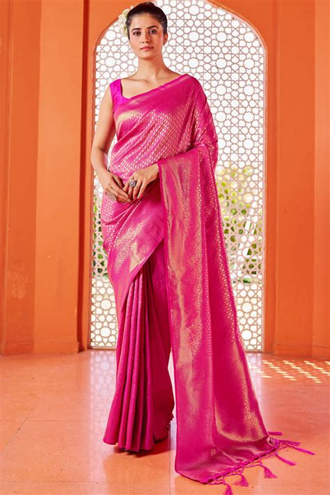 Beautiful Dark Pink Kanjivaram Silk Saree With Captivating Blouse Piec