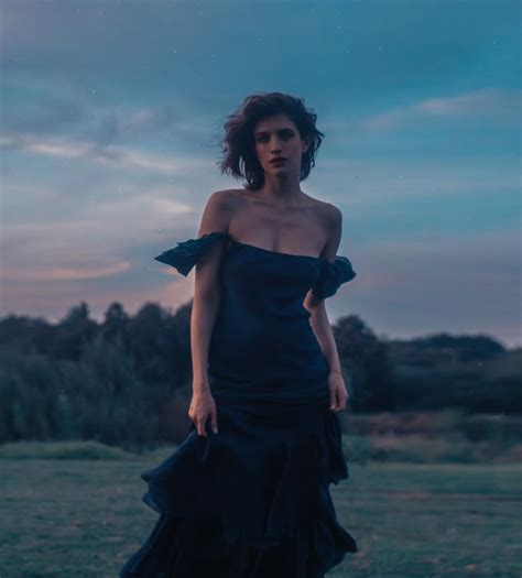 Пин от пользователя Mariya на доске Съмка в деревне Фотосъемка Знаменитости Фотосессия