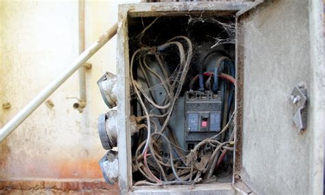 What Is Door Alarm Circuit Breakers Go Bad Wiring Diagram