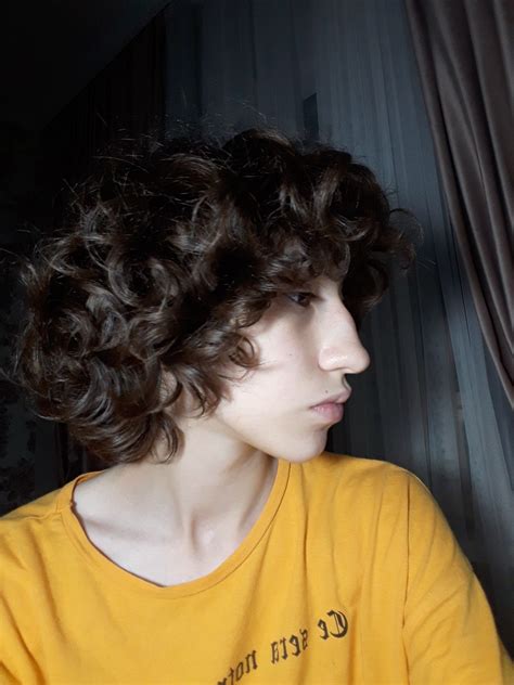 Aquiline Nose Curly Hair