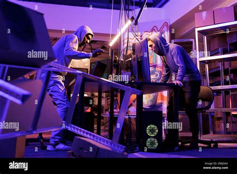 Hackers Detected By Police Collecting Technology Equipment And Running