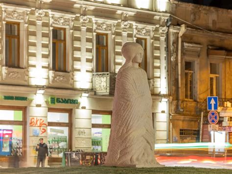 “დროის ნაწნავები” რა შინაარსის მატარებელია თბილისში ყველაზე განხილვადი პროექტი Kalaki Ge